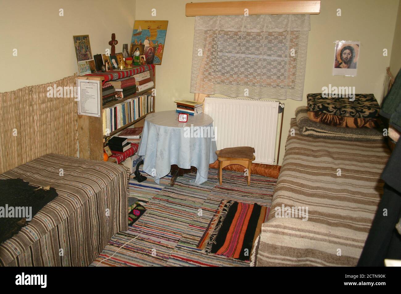 Romanian old books hi-res stock photography and images - Alamy