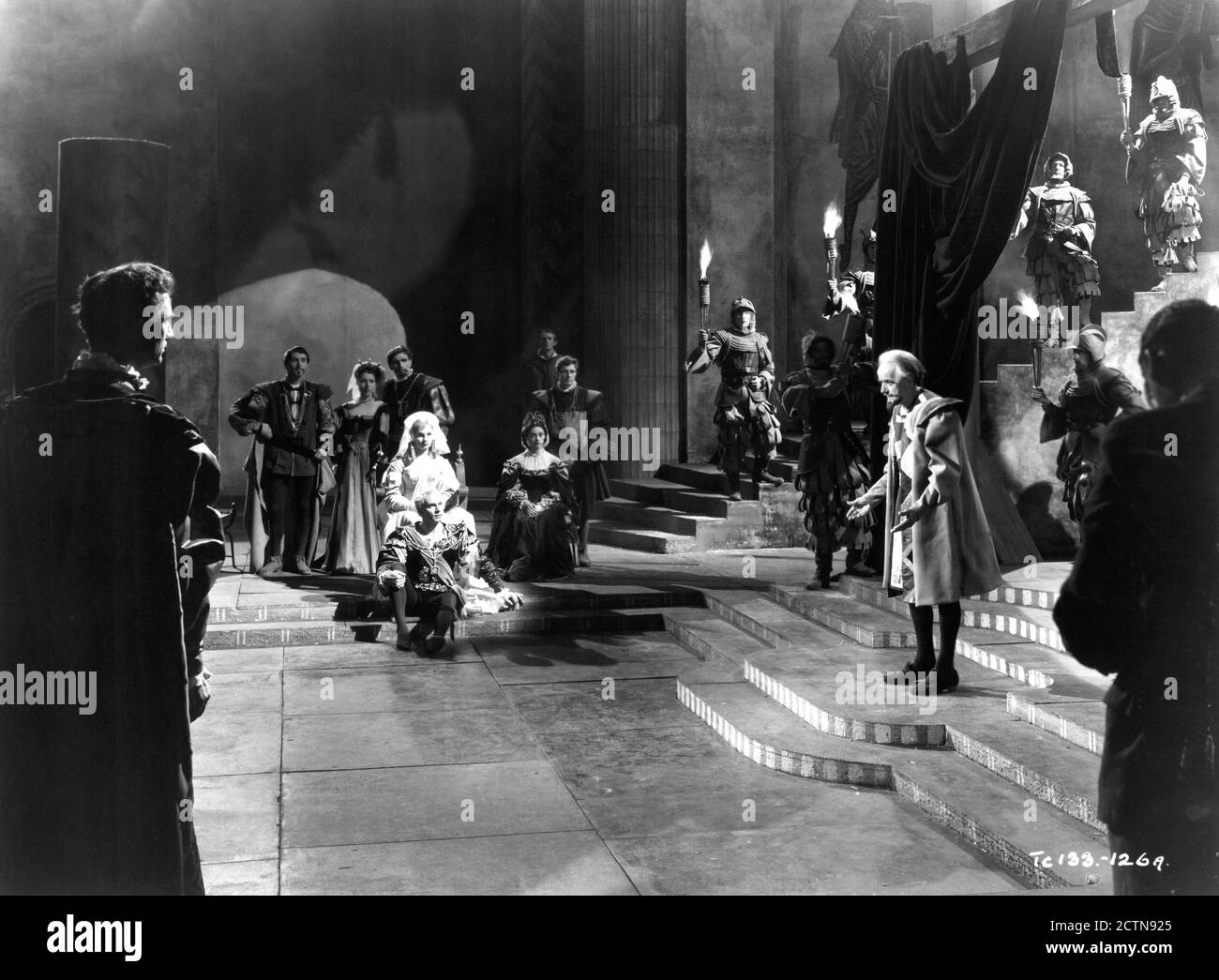 NORMAN WOOLAND JEAN SIMMONS LAURENCE OLIVIER and HARCOURT WILLIAMS in ...