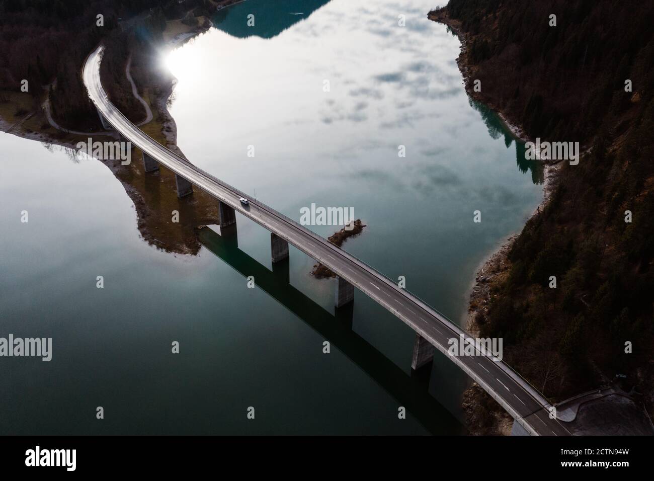 Car driving over bridge hi-res stock photography and images - Alamy