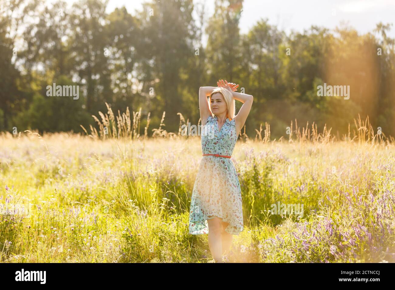 Enjoyment. Free Happy Woman Enjoying Nature. Beauty Girl Outdoor ...