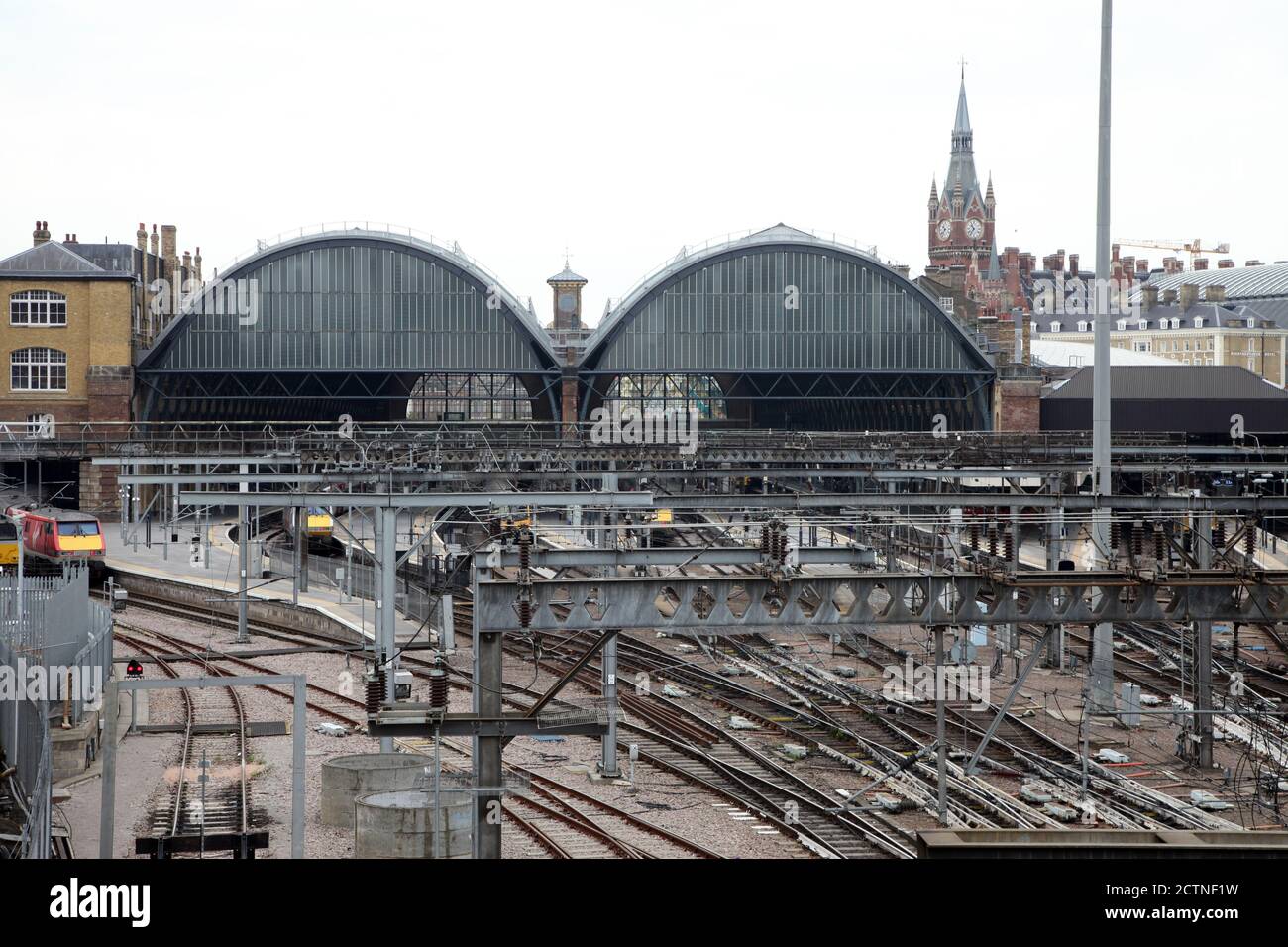 Deserted platforms at Kings Cross Station Stock Photo - Alamy