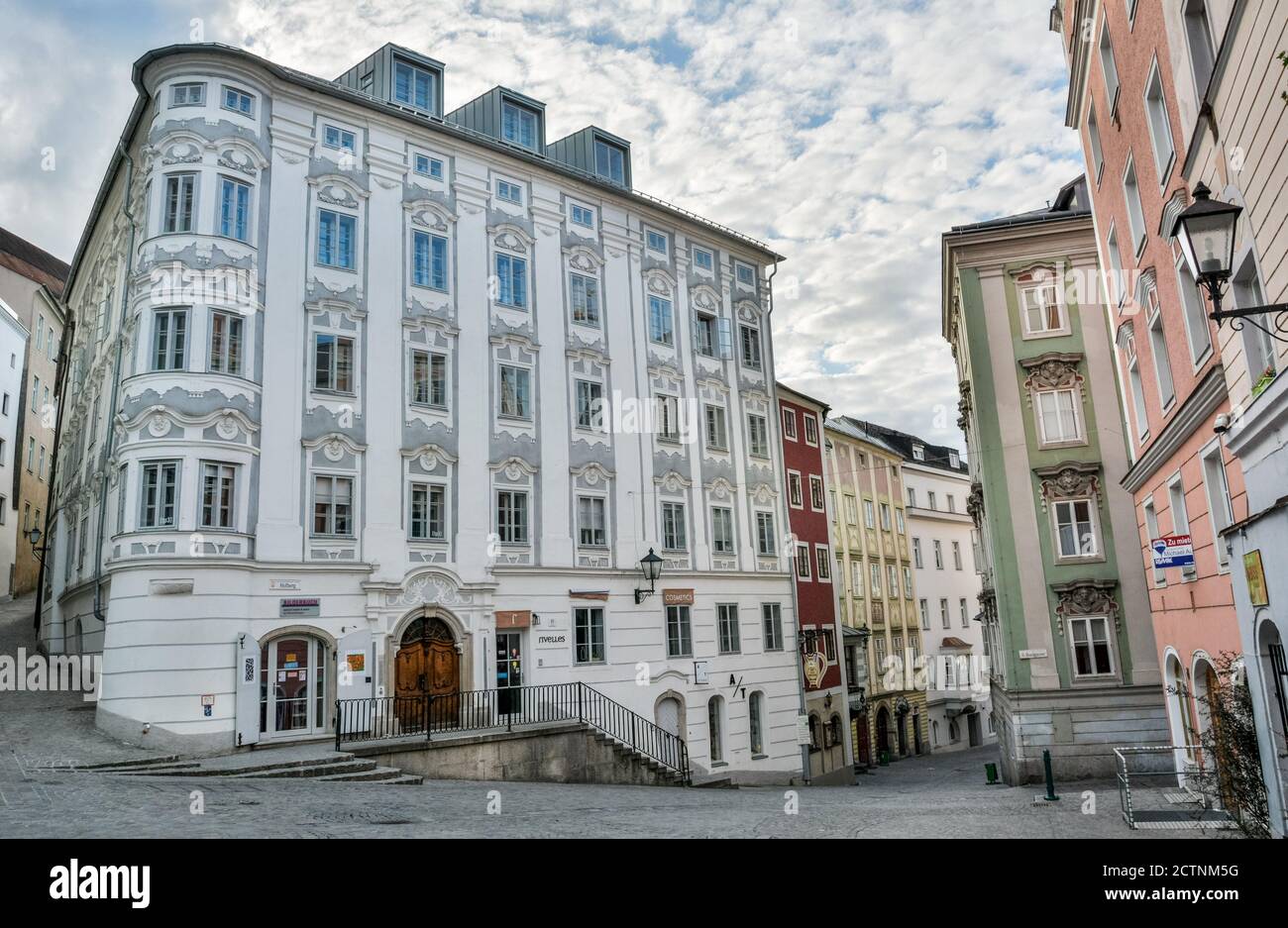 Linz architecture hi-res stock photography and images - Alamy