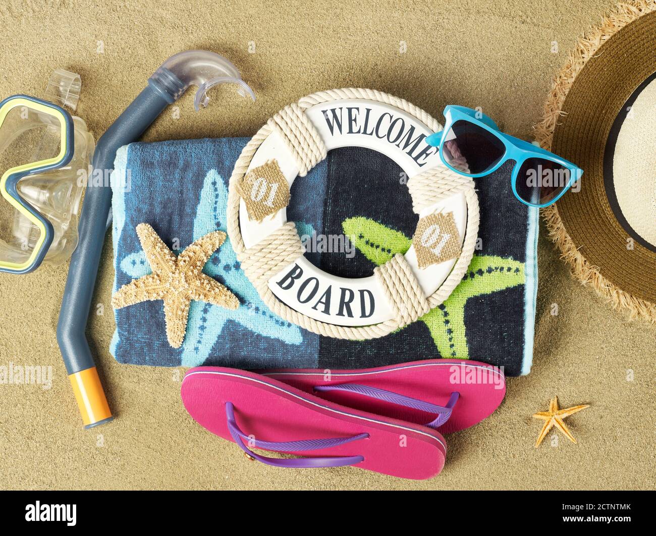 Beach items concept Stock Photo - Alamy
