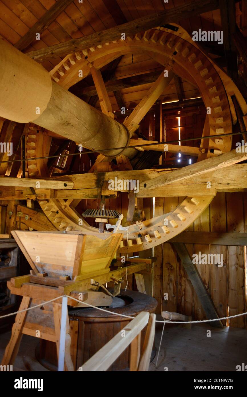 Vintage wood work, wheel inside an historical windmill Stock Photo - Alamy
