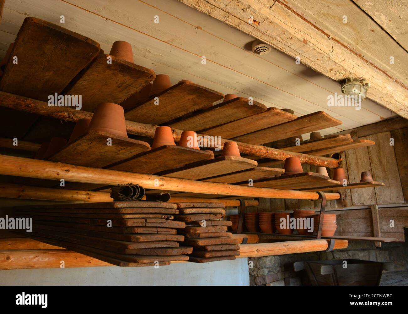 Clay pot maker hi-res stock photography and images - Alamy