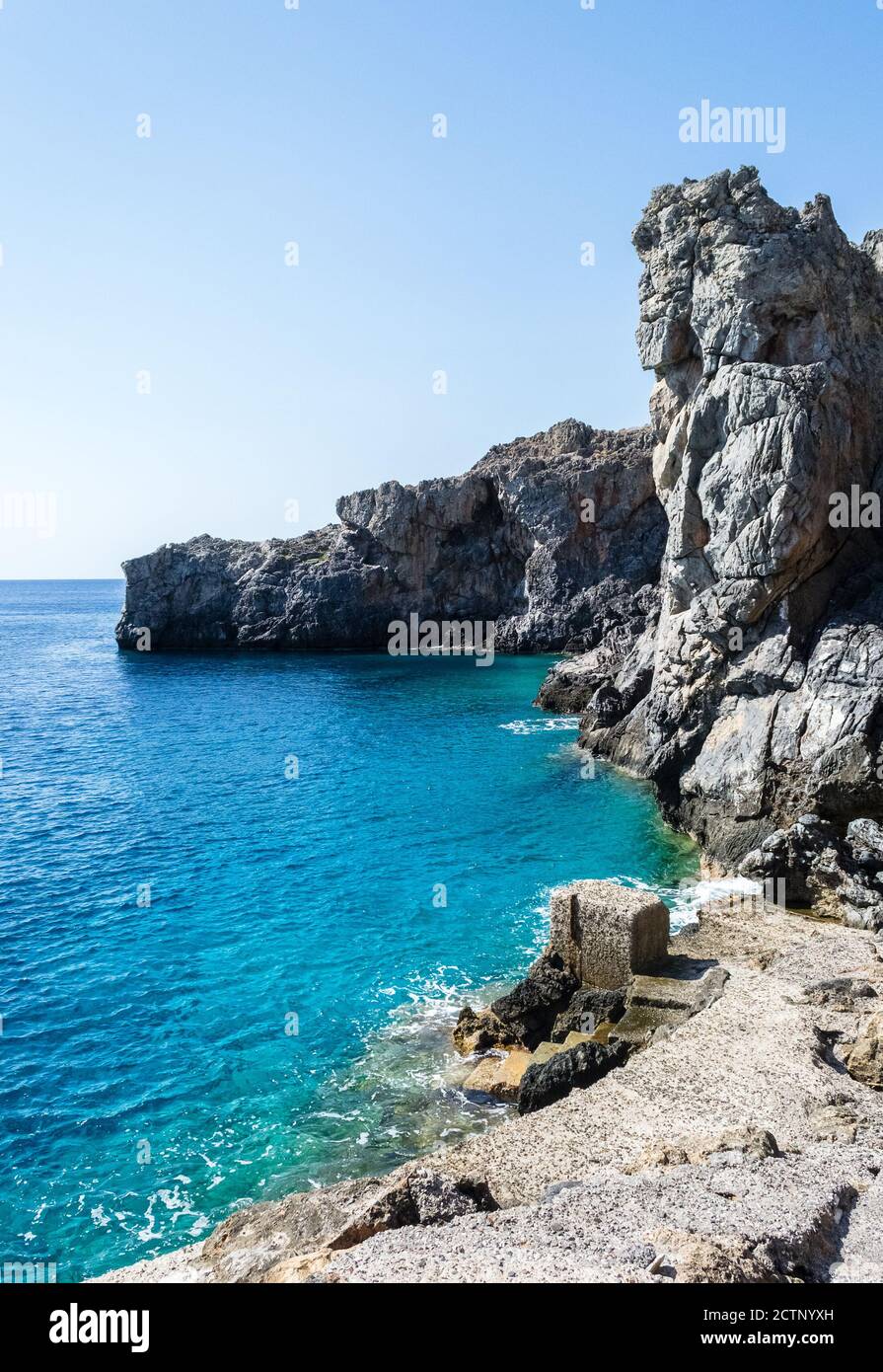 Huge cliff hi-res stock photography and images - Alamy