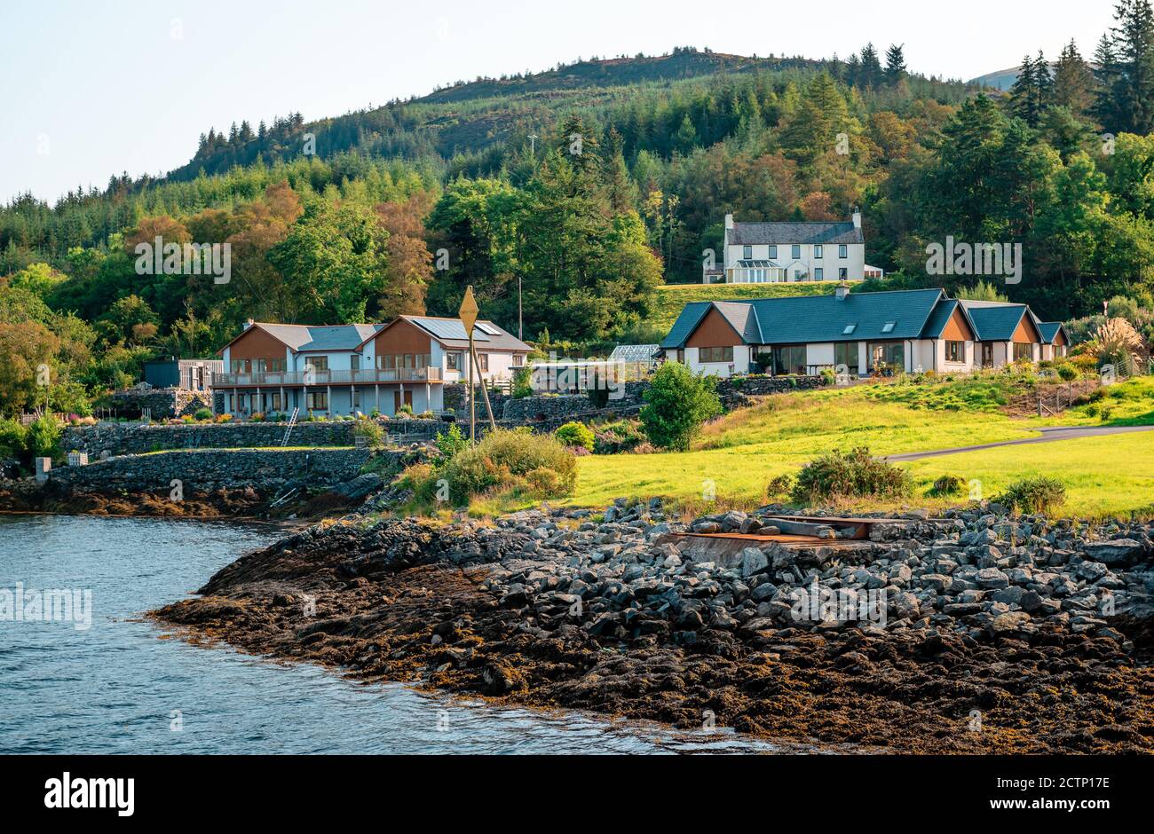 Highland cottages hi-res stock photography and images - Alamy