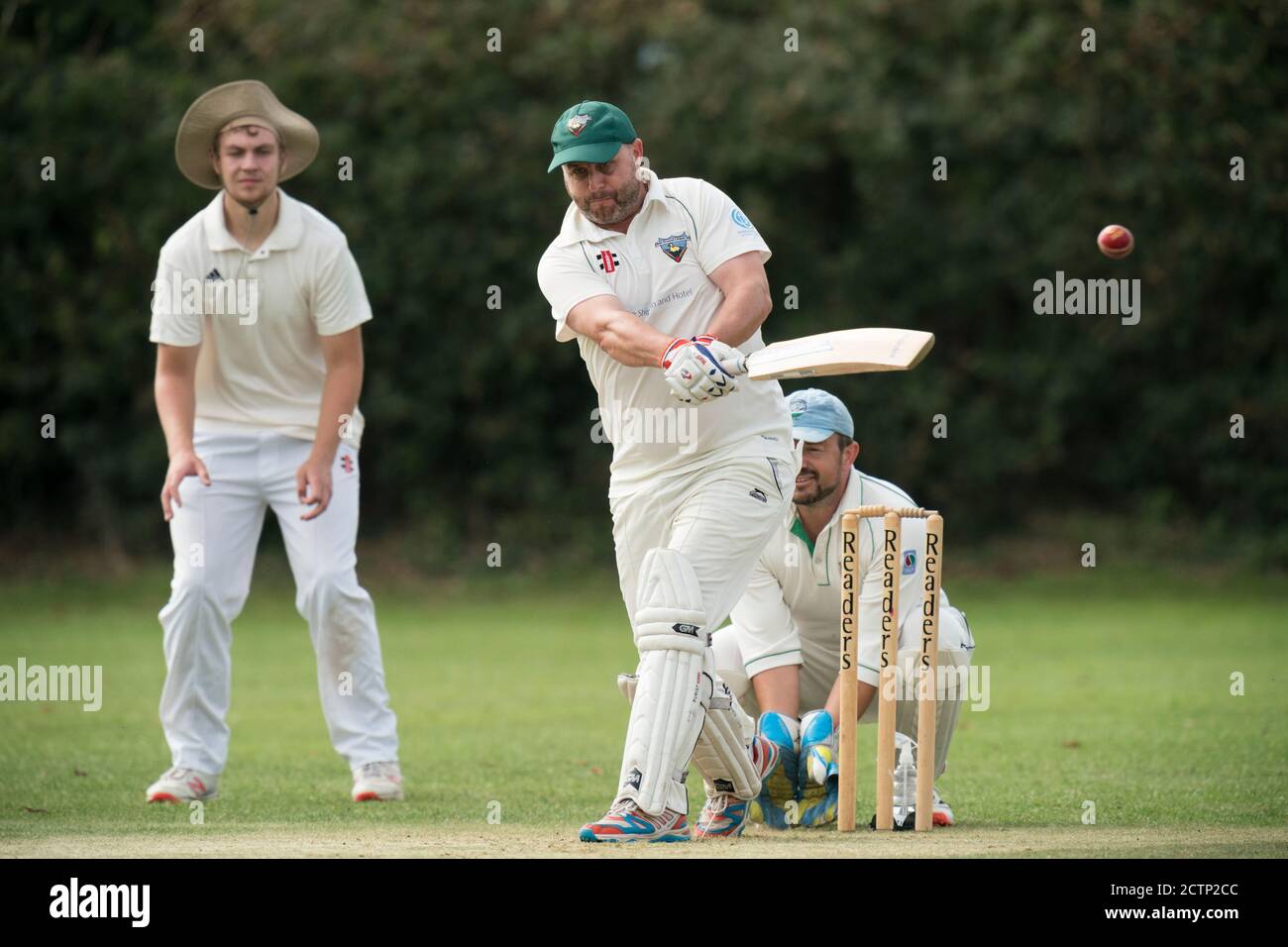 Cricket batsman playing pull shot hi-res stock photography and images ...