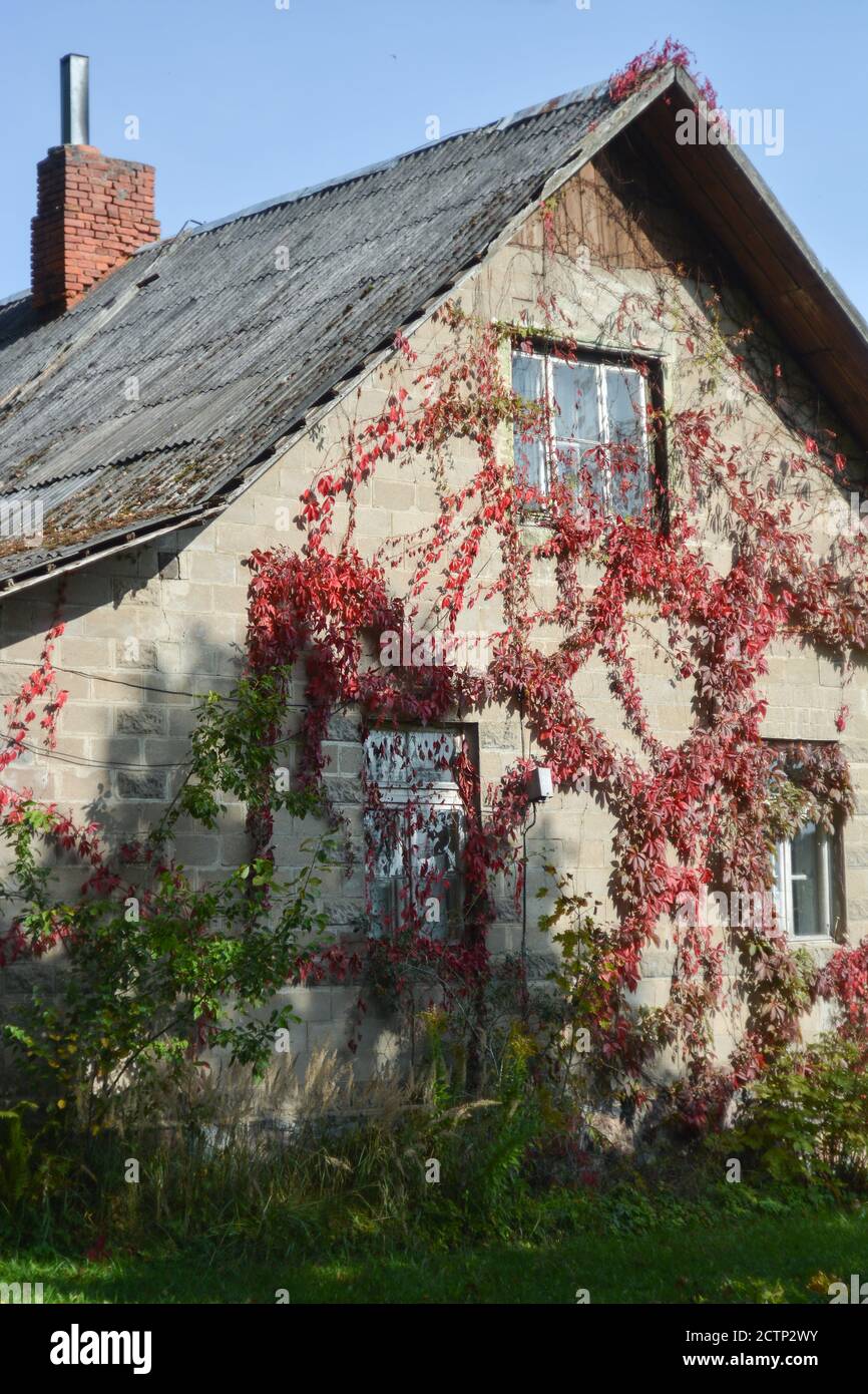 Beautiful house facade design hi-res stock photography and images - Alamy