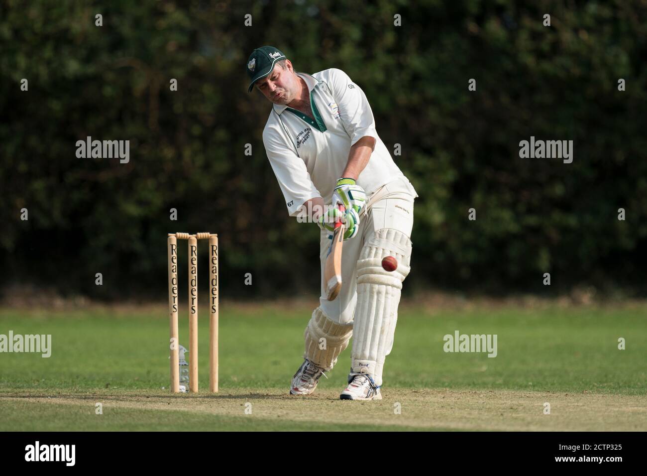 Cricket batsman playing pull shot hi-res stock photography and images ...