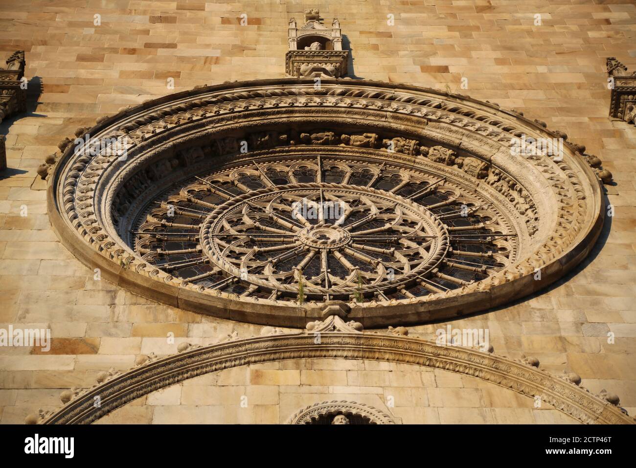 Facade of the Cathedral of Como Stock Photo - Alamy