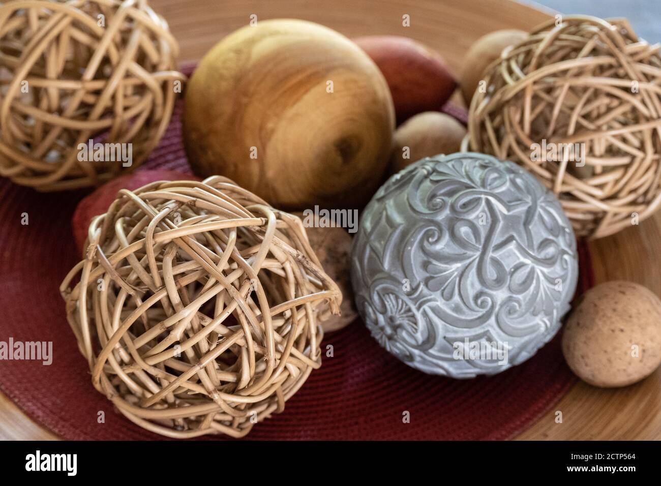 Round objects hi-res stock photography and images - Alamy