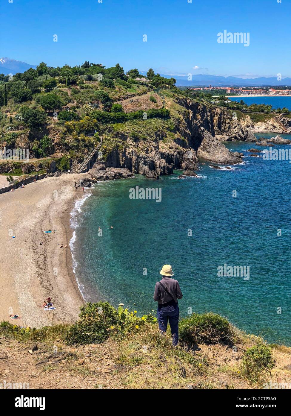 Beach in collioure france hi-res stock photography and images - Alamy