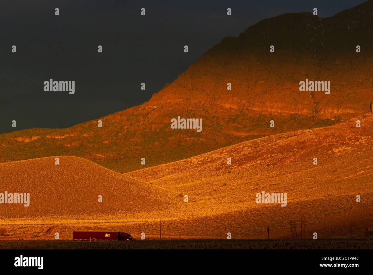 Utah dawn golden light Stock Photo - Alamy