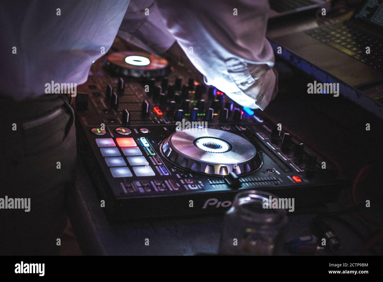 Live mixing deck hi-res stock photography and images - Alamy