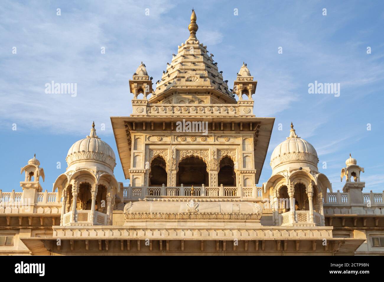 Royal cenotaph hi-res stock photography and images - Alamy
