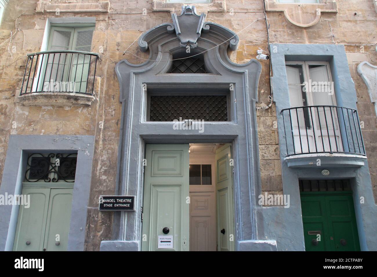 facade of a mansion (?) in valletta (malta Stock Photo - Alamy