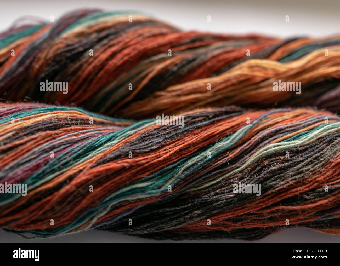 Yarn threads hi-res stock photography and images - Alamy
