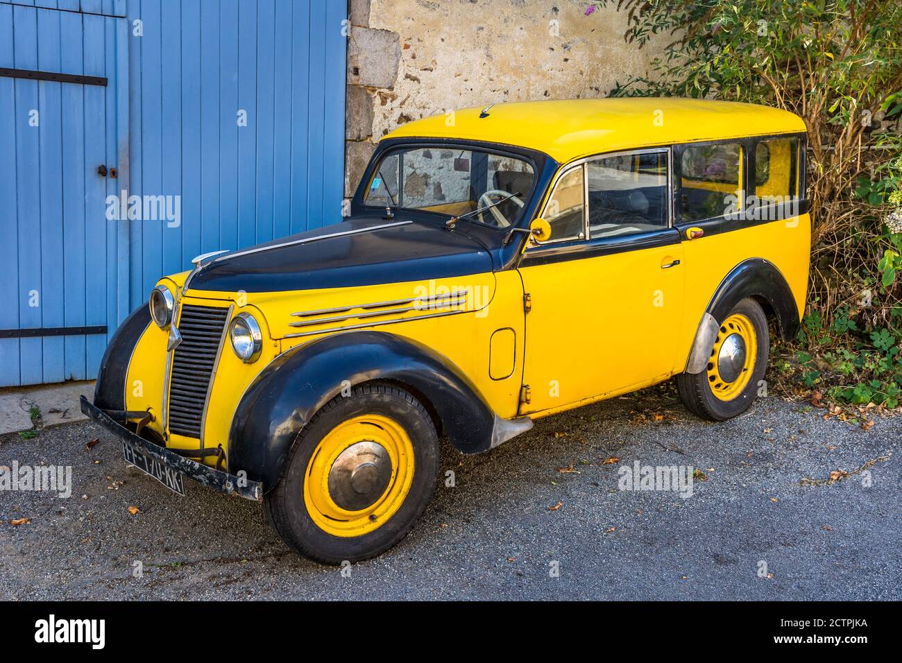 Shooting brake hi-res stock photography and images - Alamy