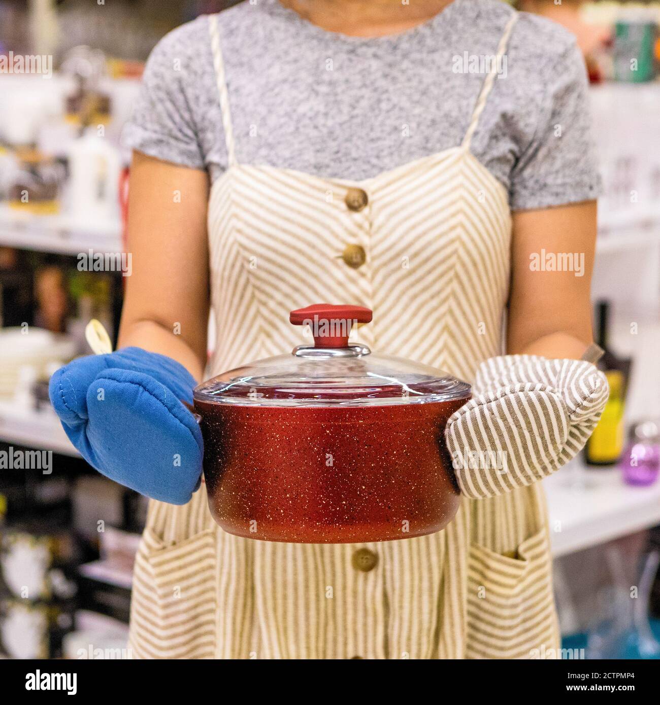 Pan filter hi-res stock photography and images - Alamy