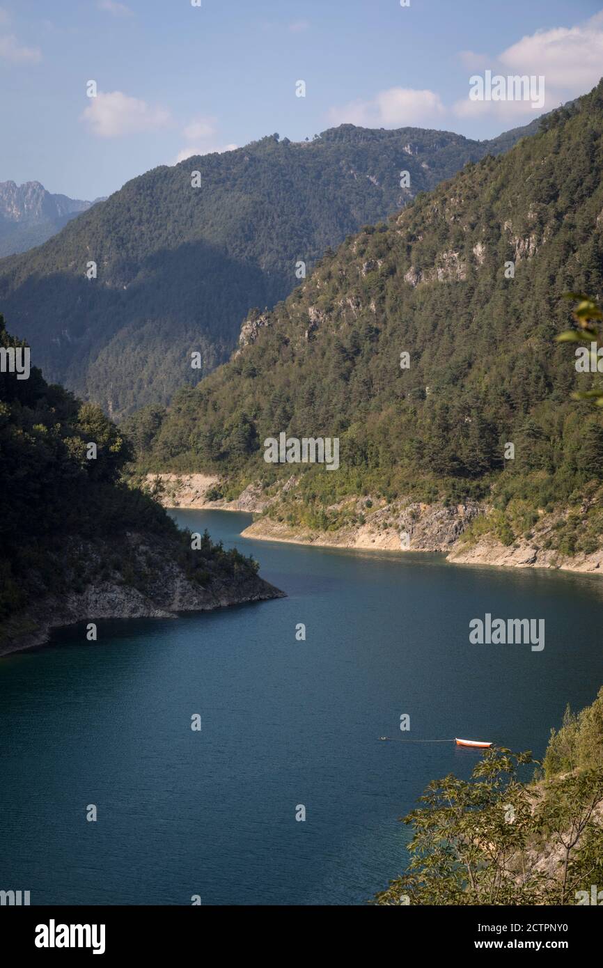 Valvestino lake hi-res stock photography and images - Alamy