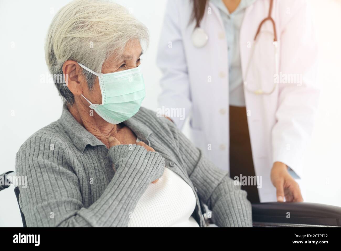 Elderly health check up hi-res stock photography and images - Alamy