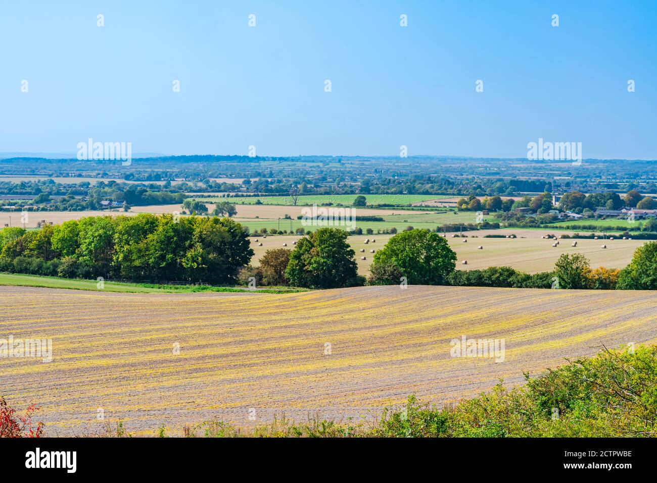 View of English countryside from Dunstable Downs in the Chiltern Hills ...