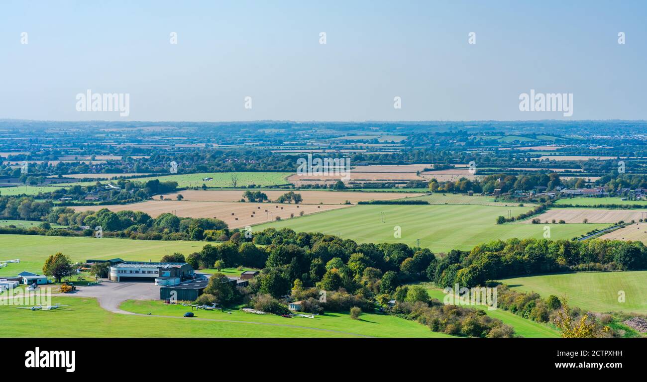 View of English countryside from Dunstable Downs in the Chiltern Hills ...