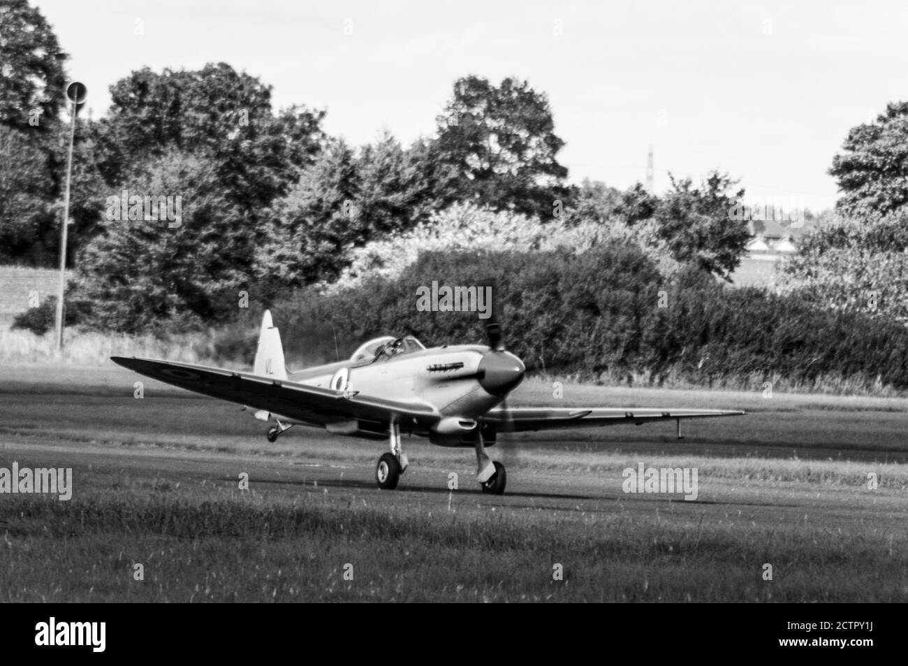 The Supermarine Seafire was a naval version of the Supermarine Spitfire ...