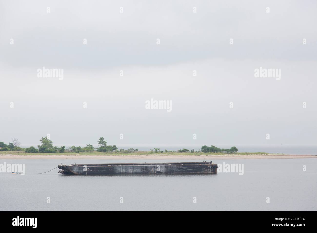 Empty barge hi-res stock photography and images - Alamy