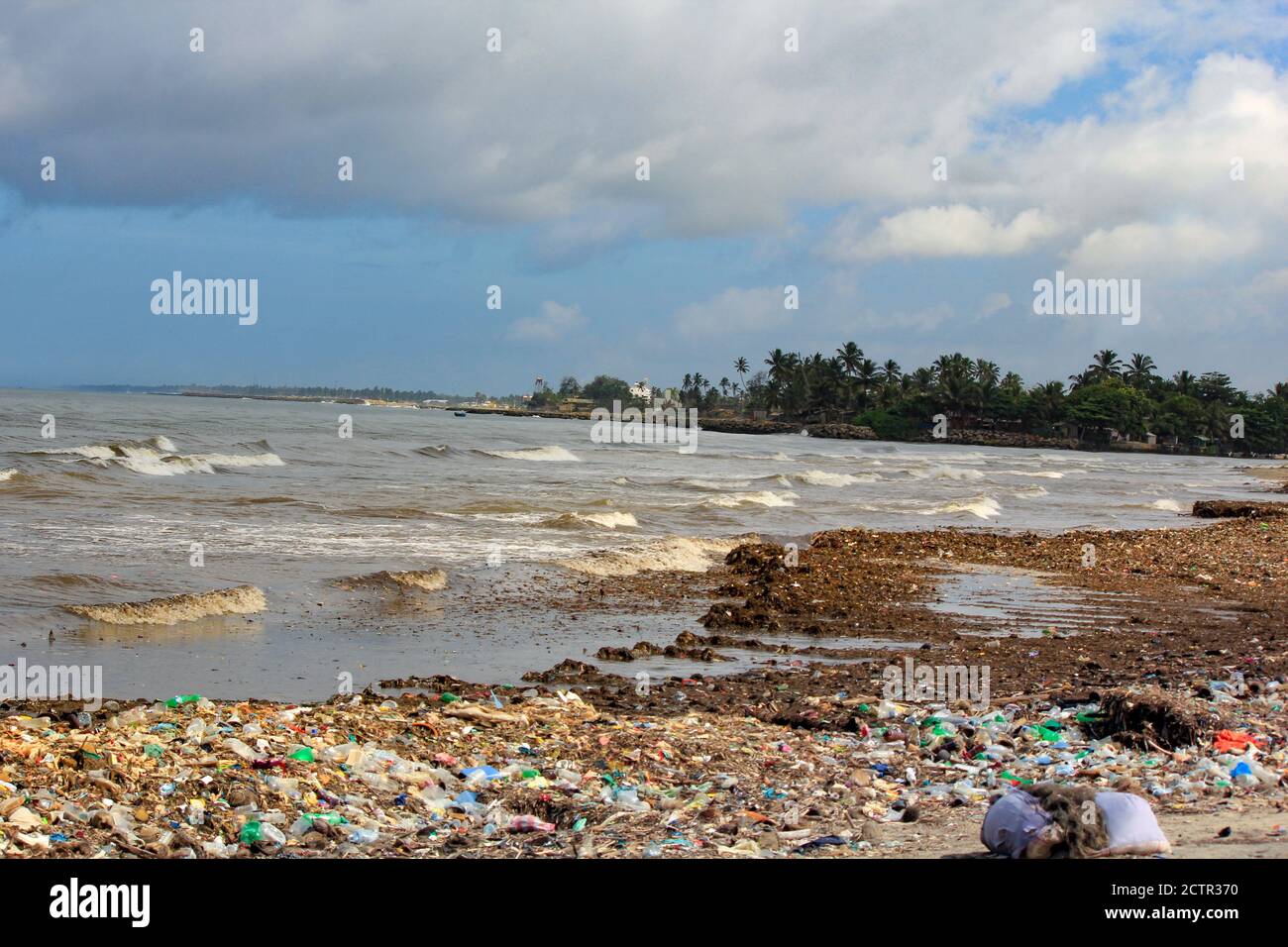 Sea Pollution: Garbage dumped in the Sri Lankan Sea near Colombo. women ...