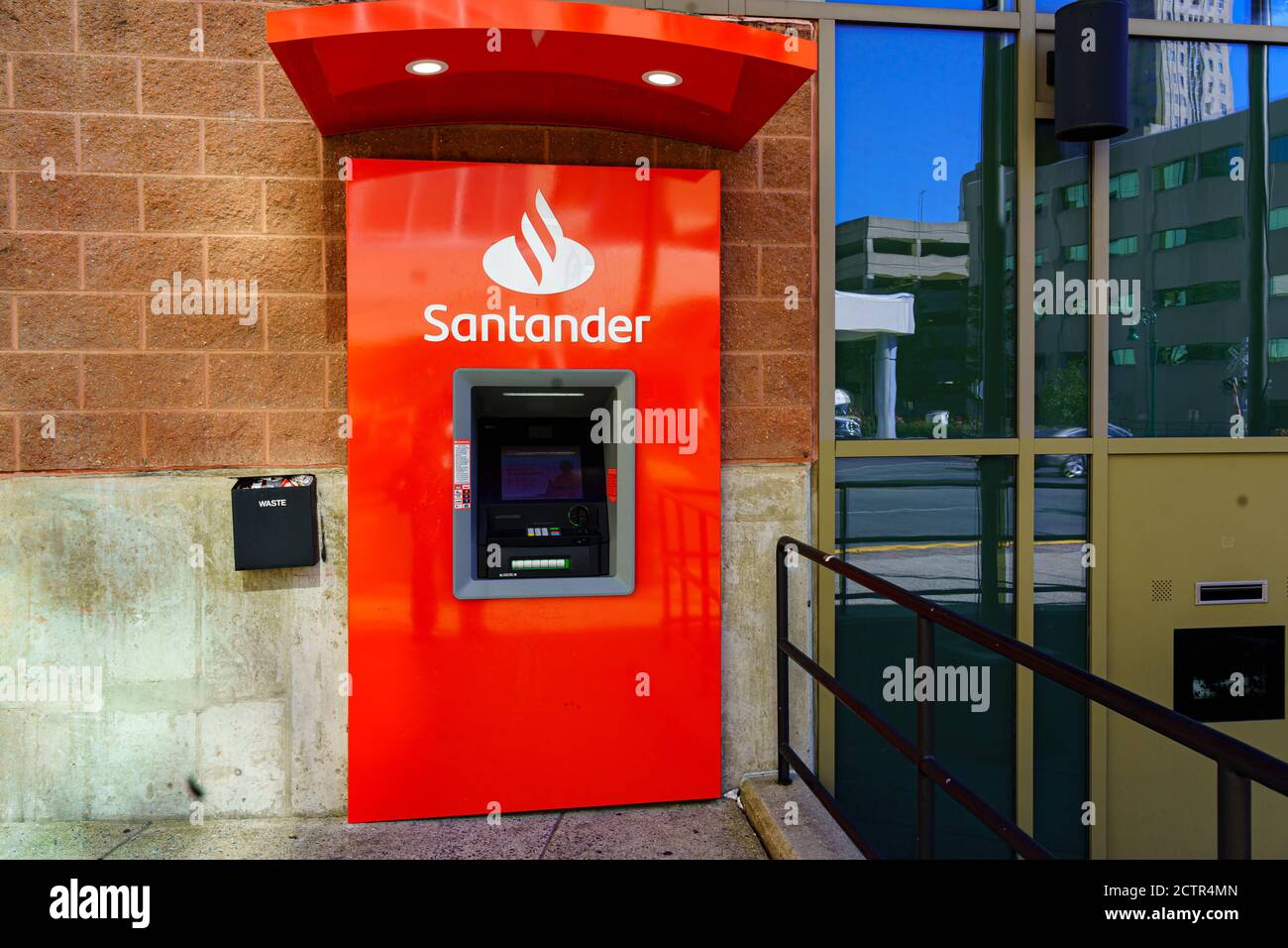 Automatic teller machine hi-res stock photography and images - Alamy