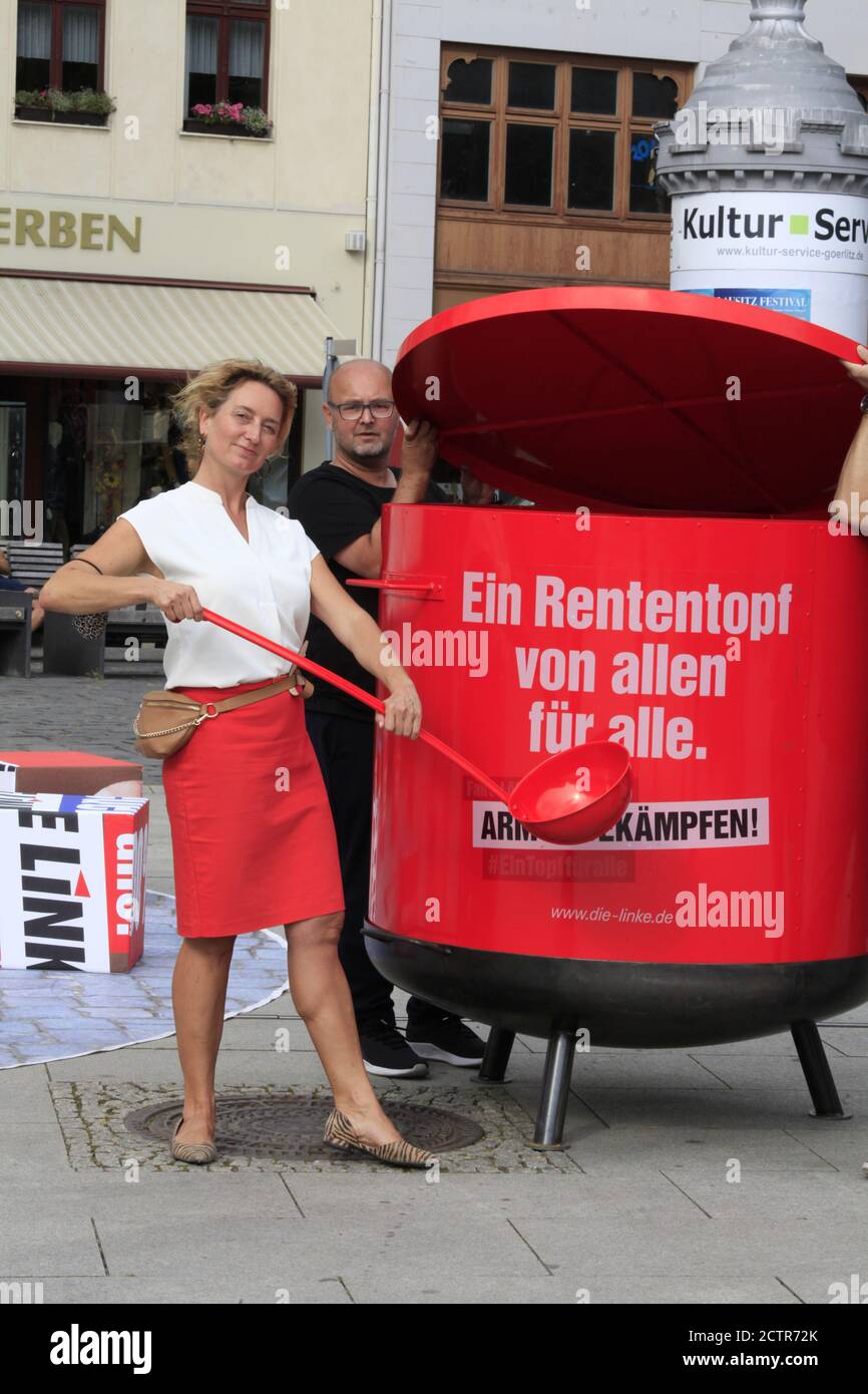 Caren lay hi-res stock photography and images - Alamy