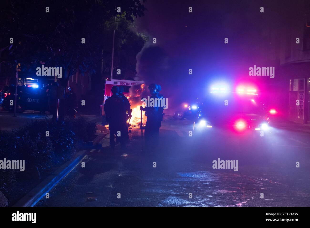 Dumpster fire hi-res stock photography and images - Alamy
