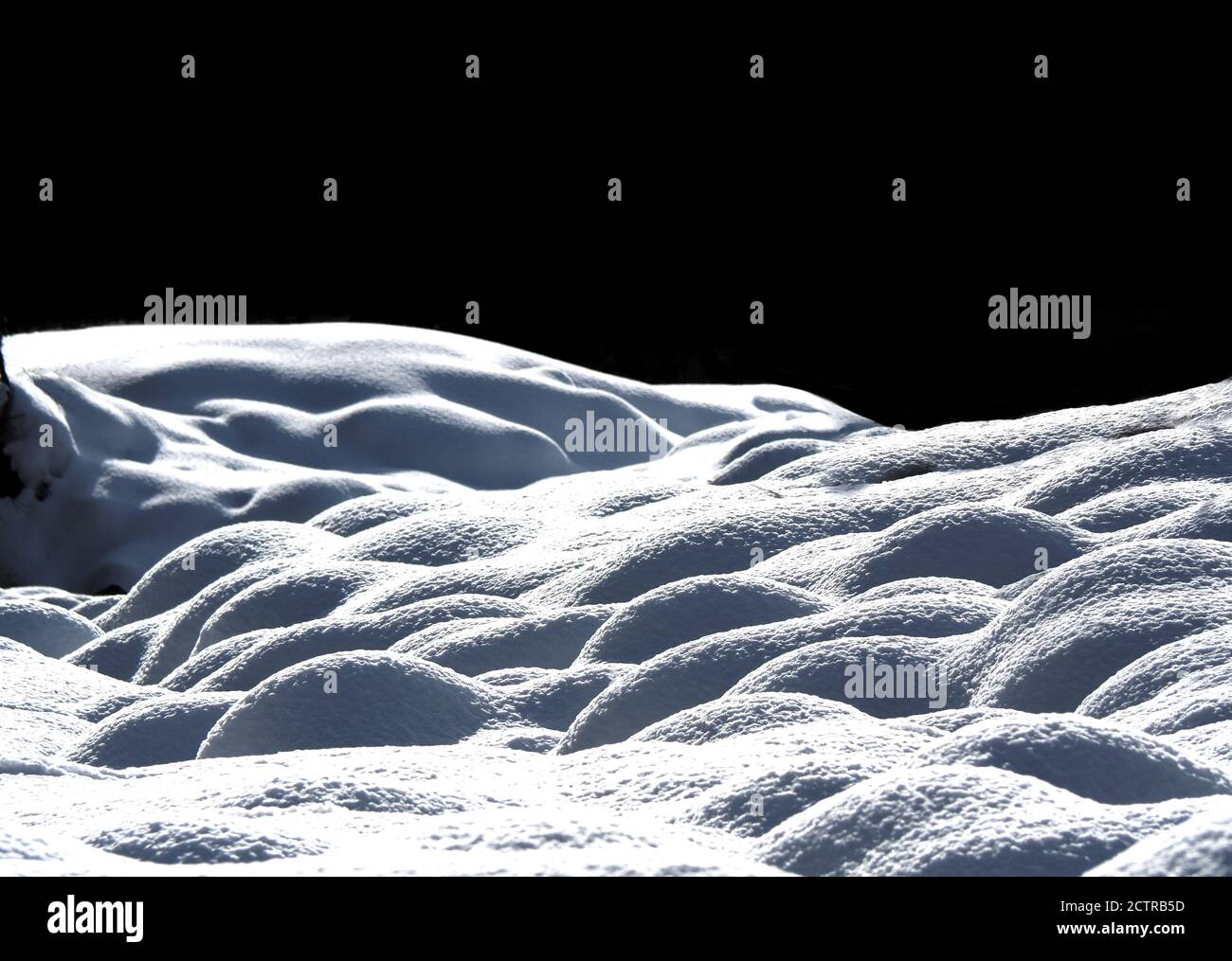 Snowscape texture and blaxk background Stock Photo - Alamy
