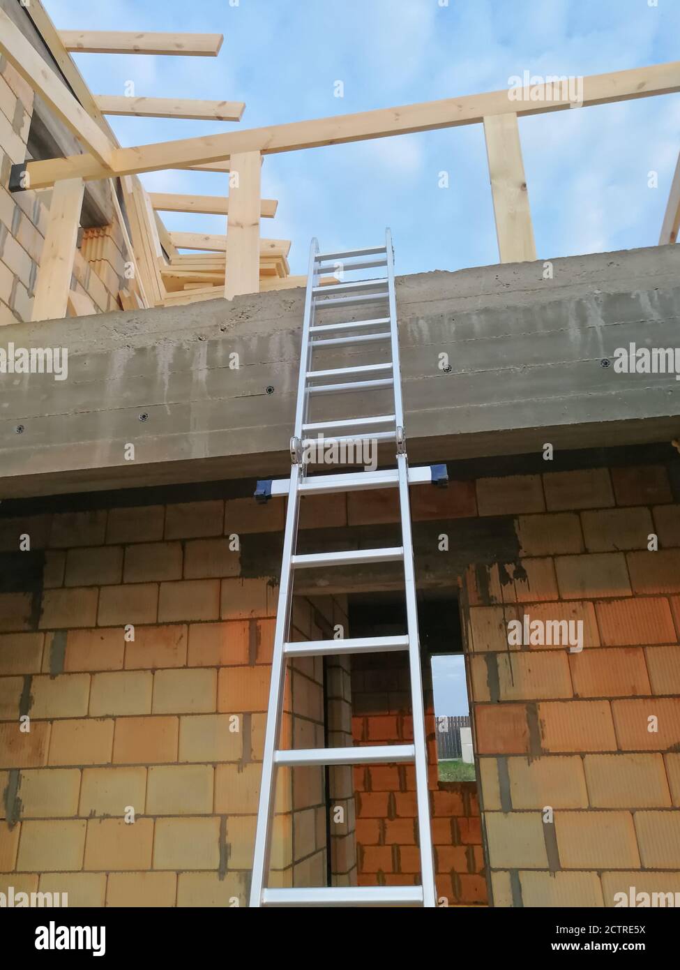 Brick wall in construction progress hi-res stock photography and images ...