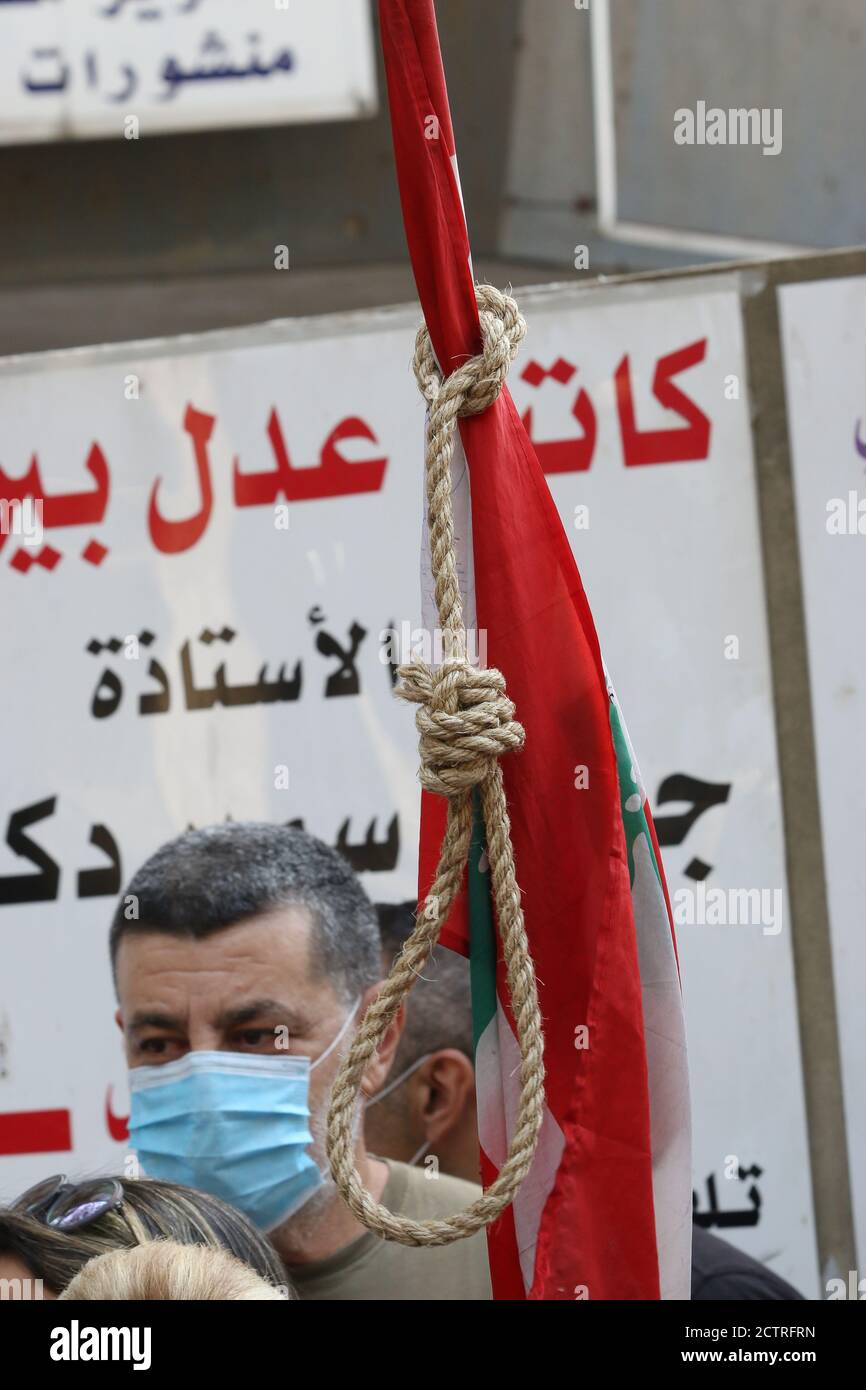Lebanon protest flag hi-res stock photography and images - Alamy
