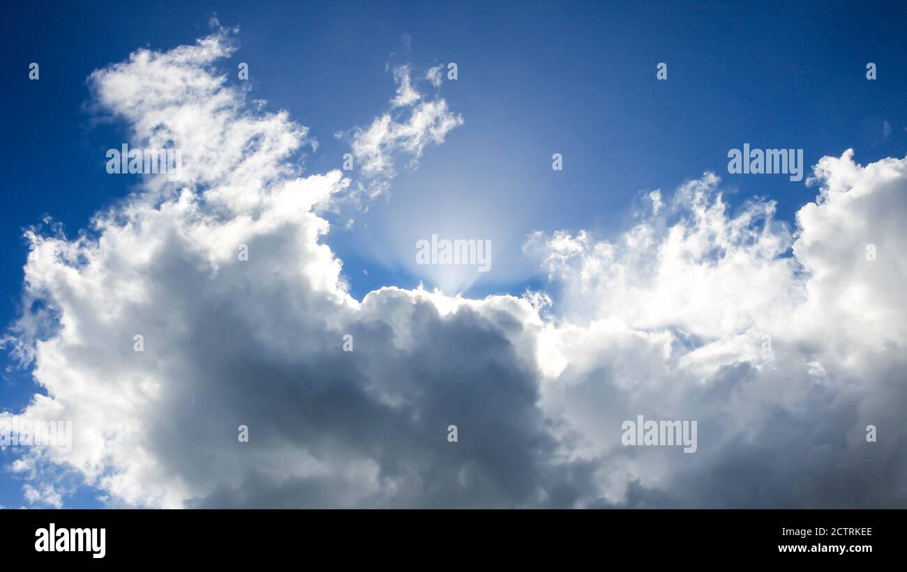 White sun rays hi-res stock photography and images - Alamy