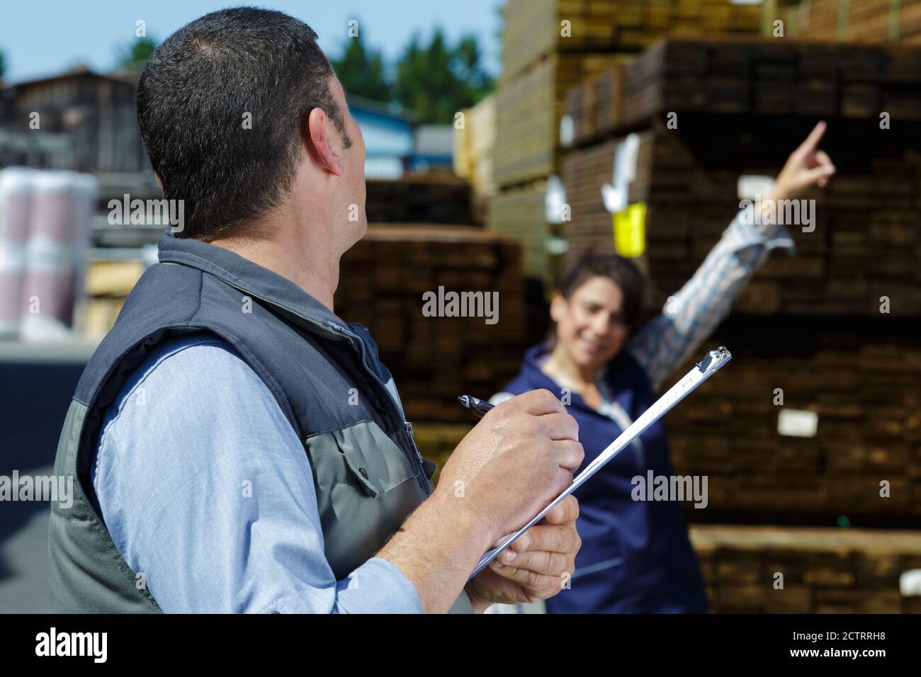 reporting a problem to the supervisor Stock Photo - Alamy