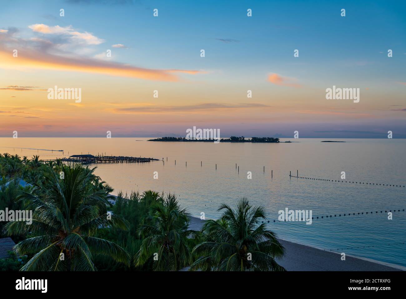 Tropical sunset in Cable Bay beach (Nassau, Bahamas Stock Photo - Alamy