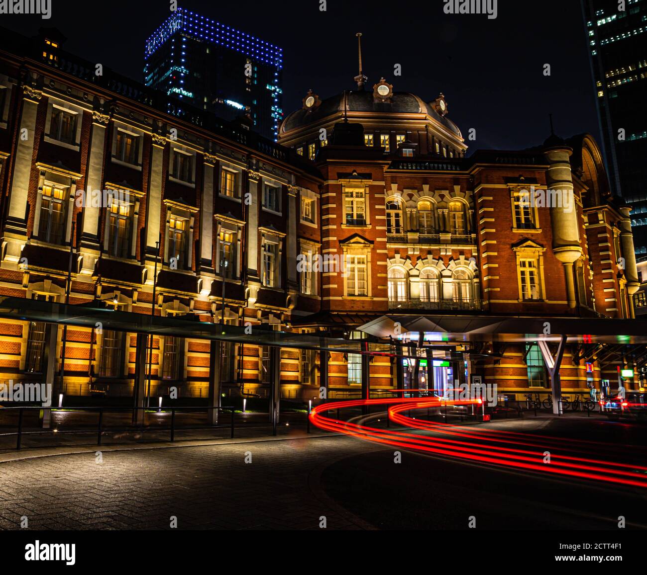 Tokyo Station front view night - Maunouchi Stock Photo - Alamy