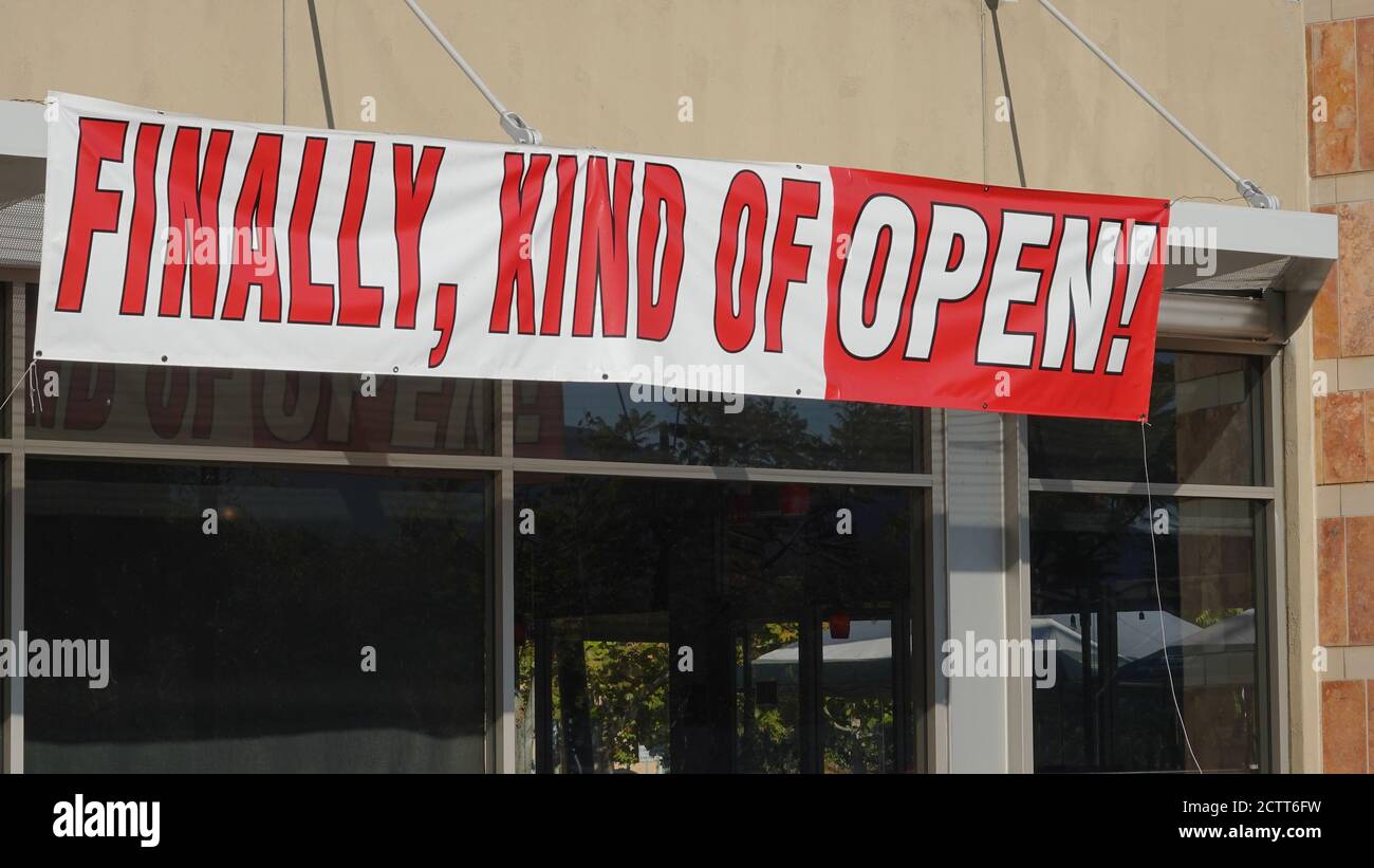 Open times sign hi-res stock photography and images - Alamy