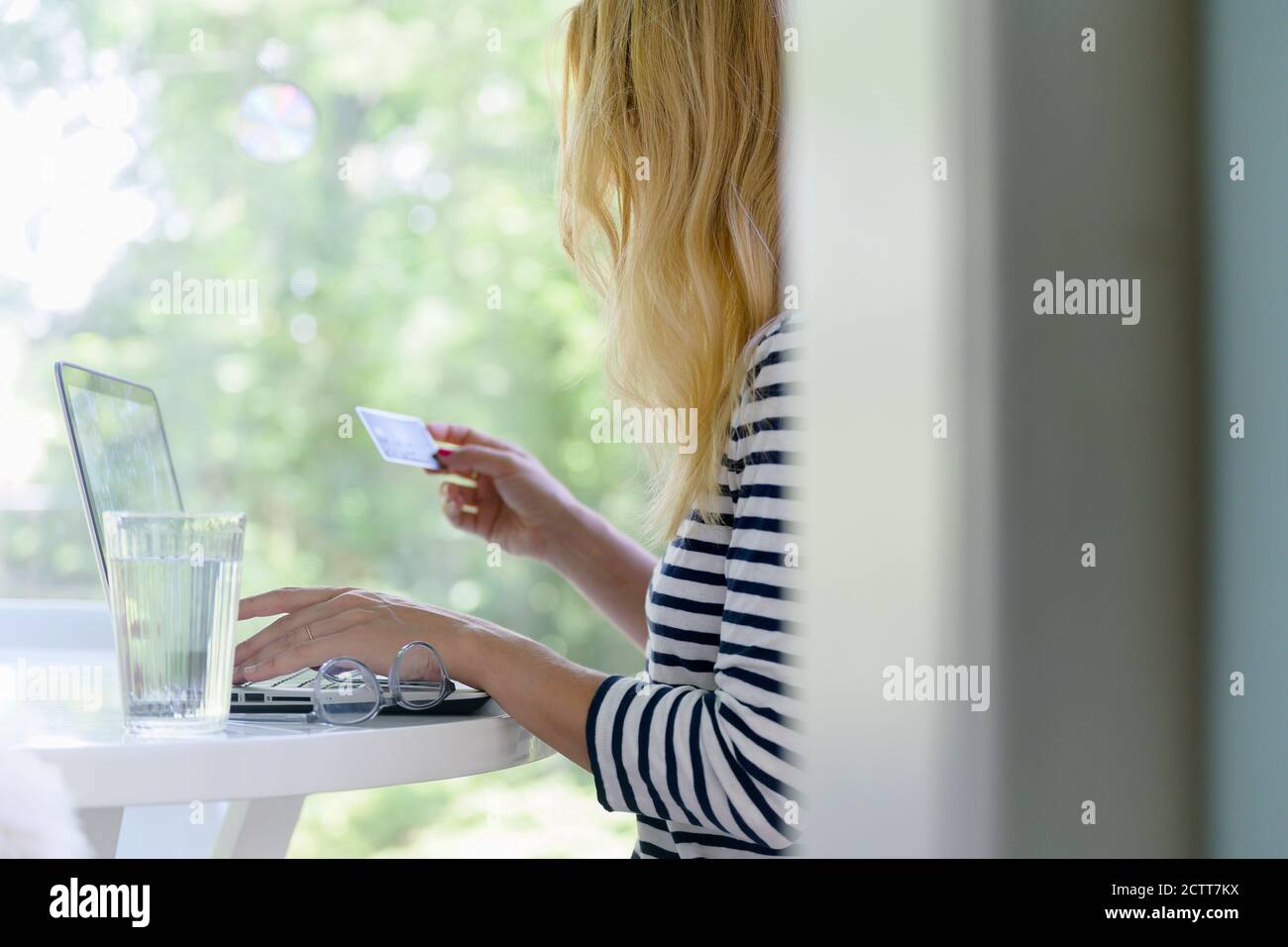 Using card hi-res stock photography and images - Alamy