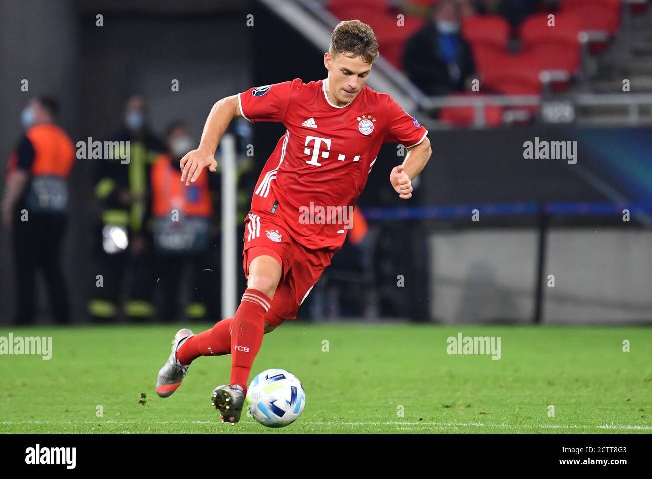 Budapest, Ungarn. 24th Sep, 2020. Joshua KIMMICH (FC Bayern Munich ...
