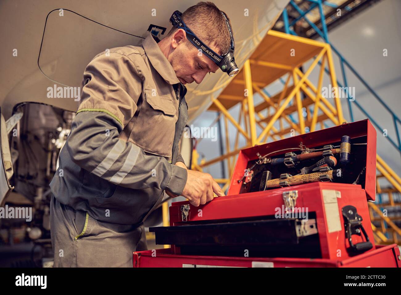 Mechanic working on aircraft engine hi-res stock photography and images ...