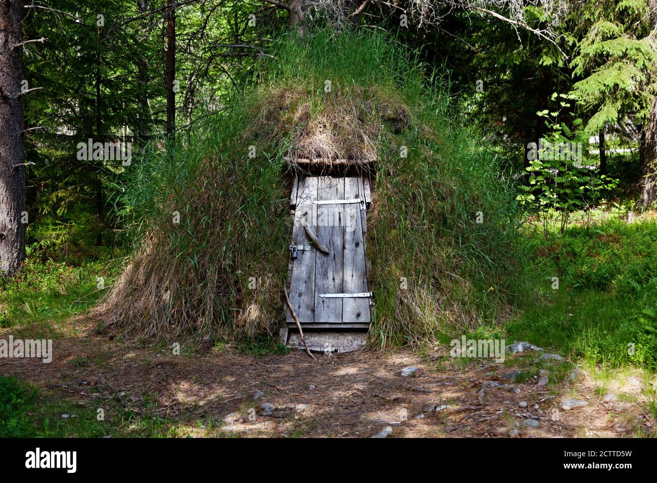 semi-circular small grassy Sami building Stock Photo - Alamy