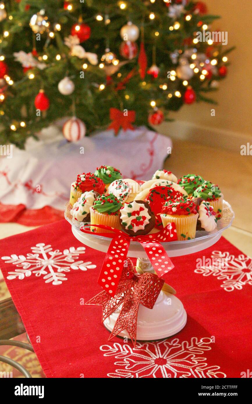Tray of cupcakes Stock Photo - Alamy