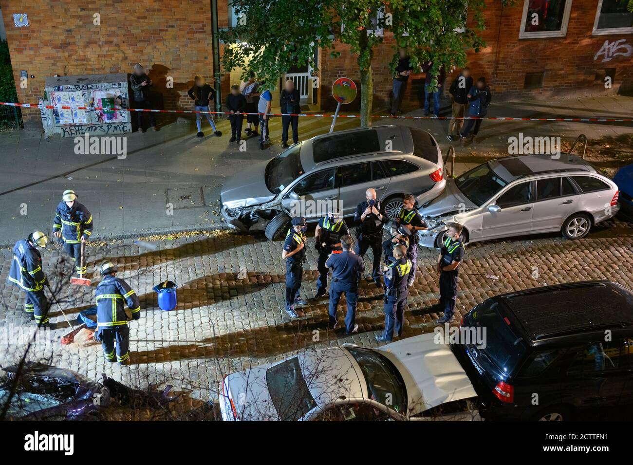 Hamburg, Germany. 24th Sep, 2020. Damaged and destroyed vehicles are ...