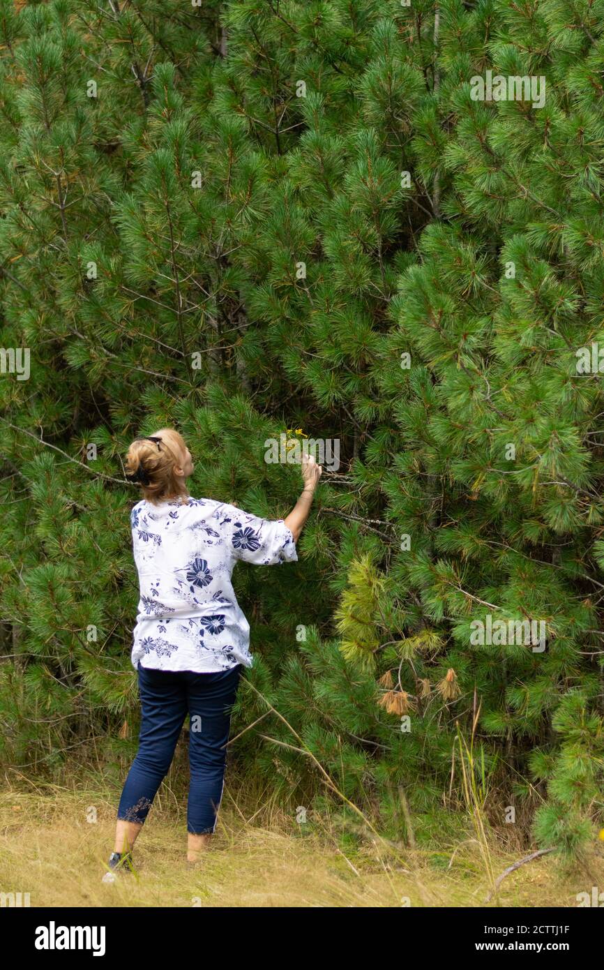 Senior woman in nature. Outdoor healthy lifestyle Stock Photo - Alamy