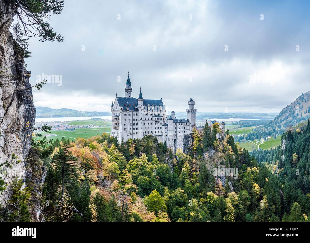 A view of Neuschwanstein castle of Bavarian King Ludvig II in autumn in ...